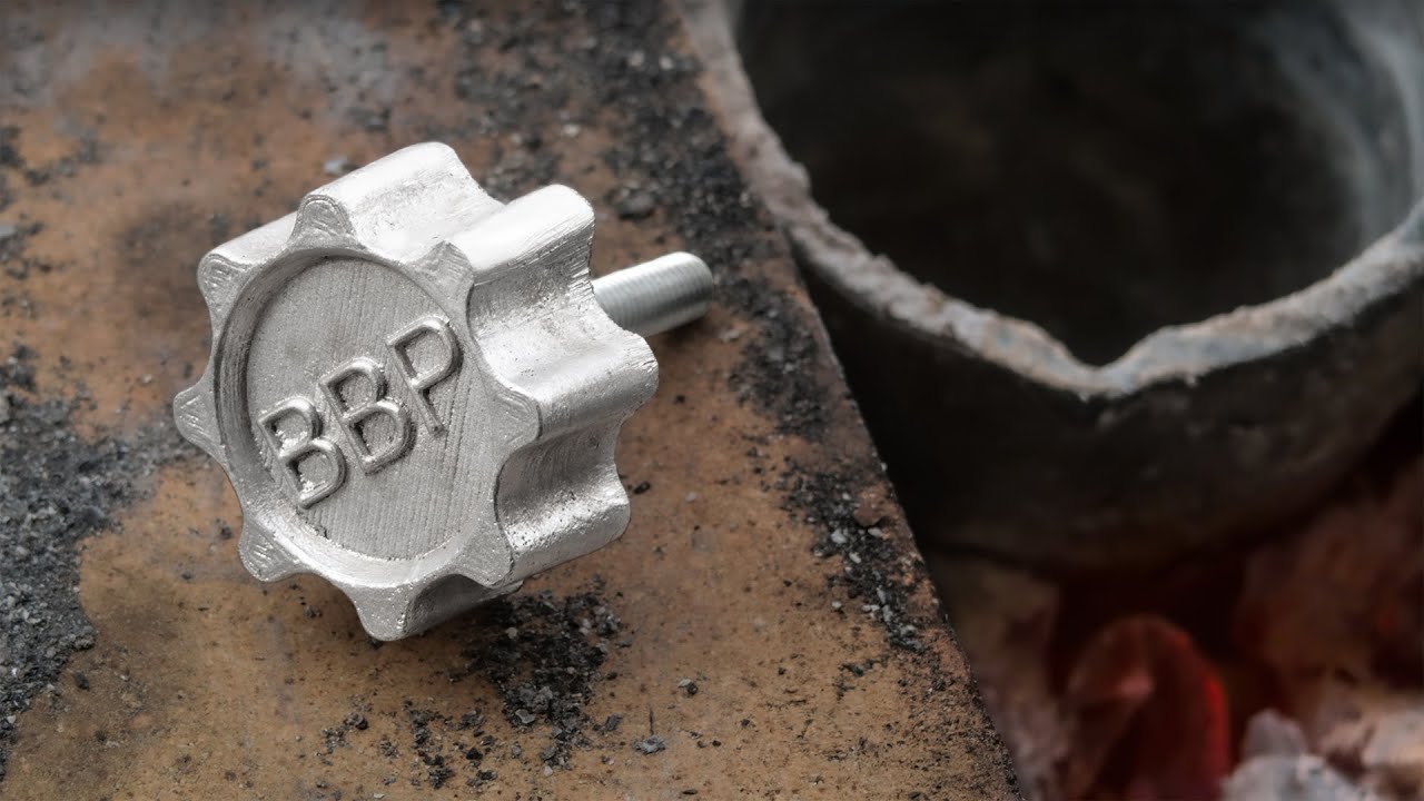 I made custom aluminum knobs with sand casting 🛠️