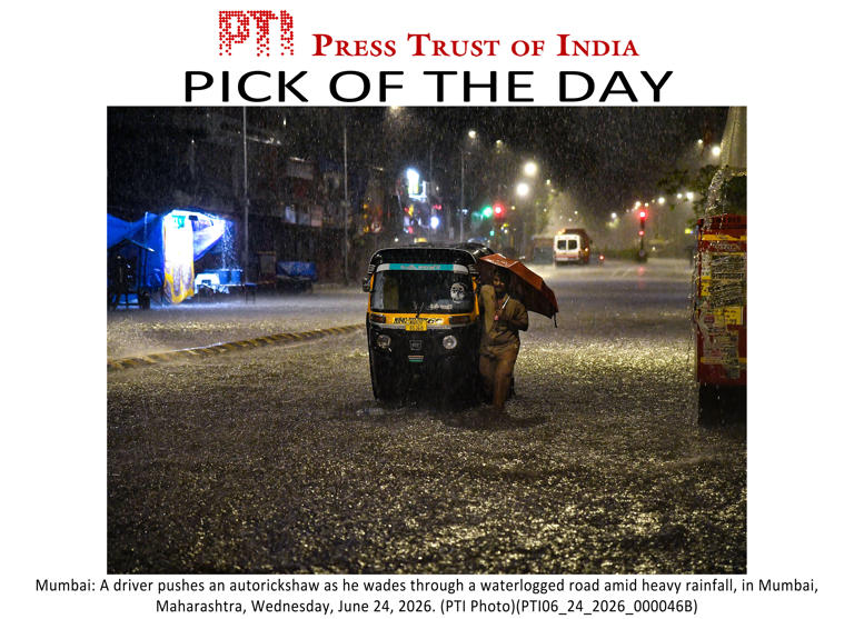 Season's first rains disrupt road, rail traffic in Mumbai; Oppn slams BMC