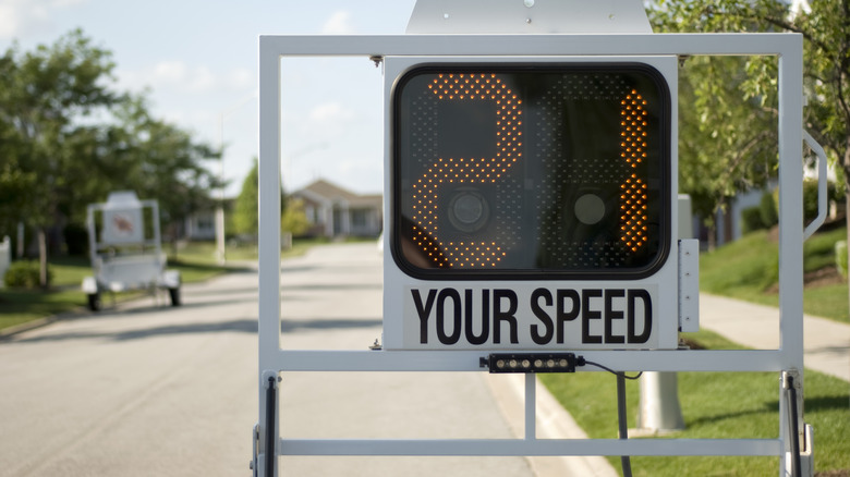 Those electronic speed limit signs can see how fast you're going ...