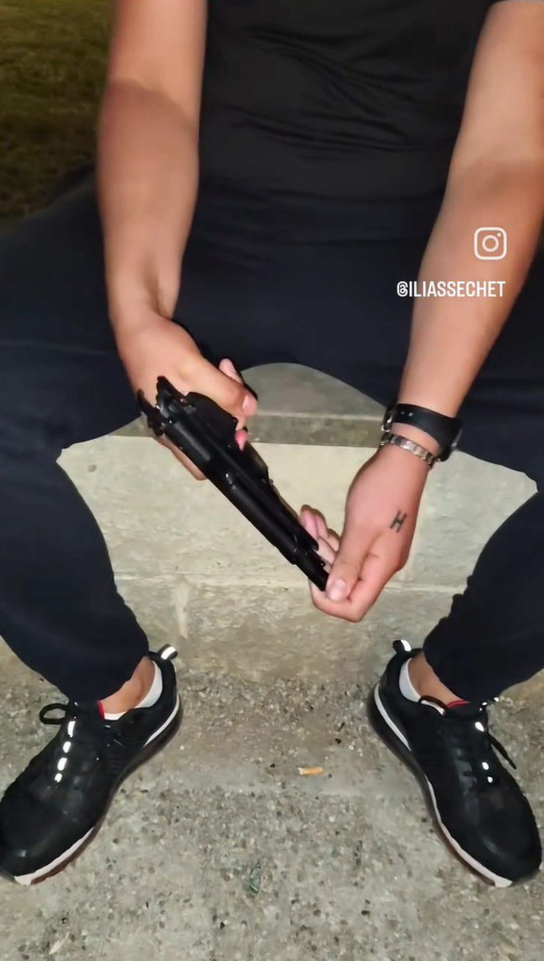 Comitato, 'in video ragazzo scarrella pistola in piazza di Firenze'