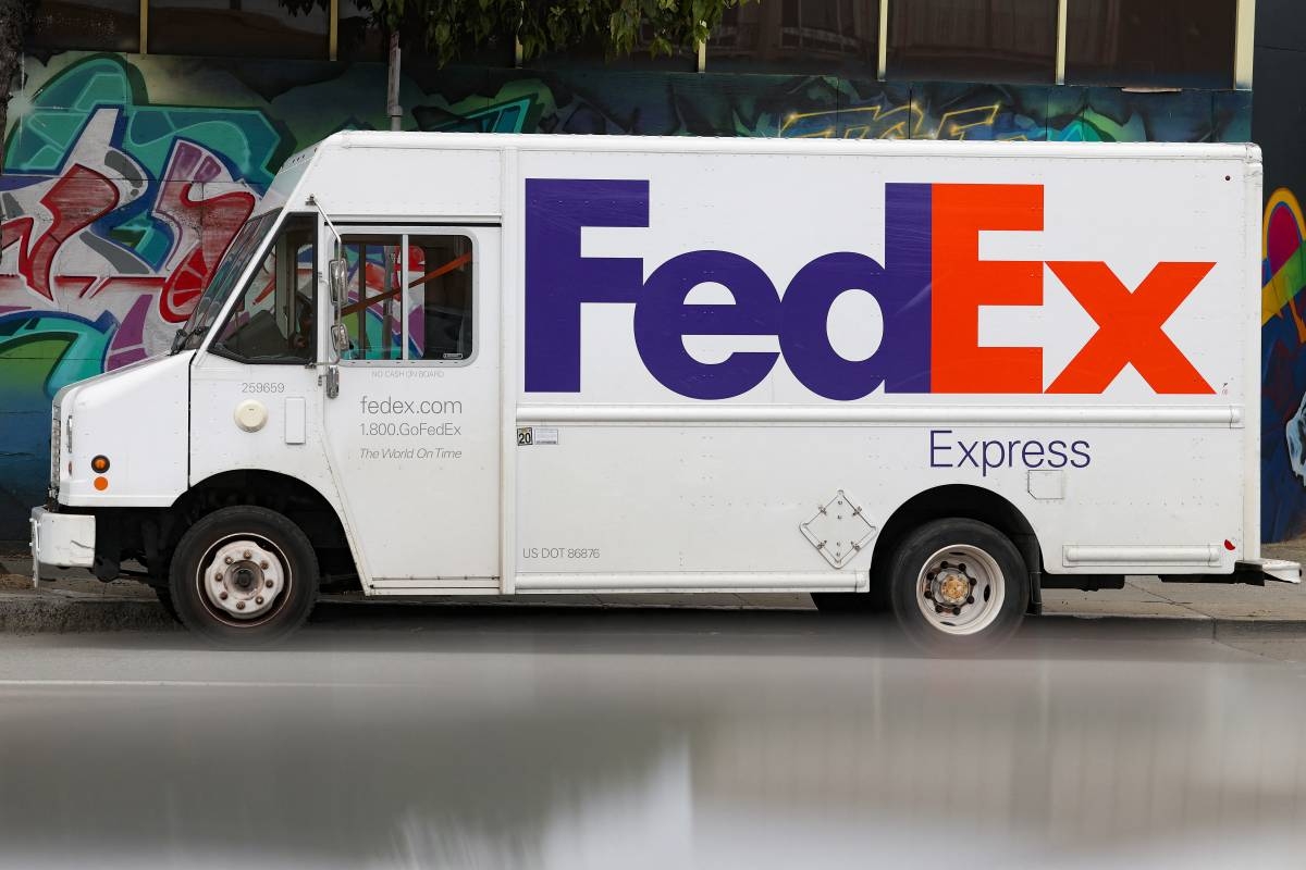 FedEx shares slide after margin drop, company eyes 11% rise in 2026 revenue