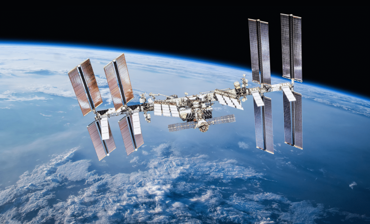 NASA plans to send the International Space Station crashing into the ...