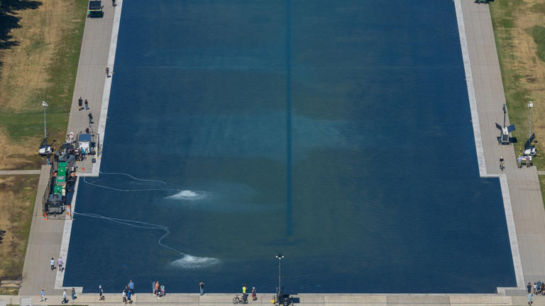 Reflecting Pool caulking cut with 'sharp knife or razor,' NPS says in ...