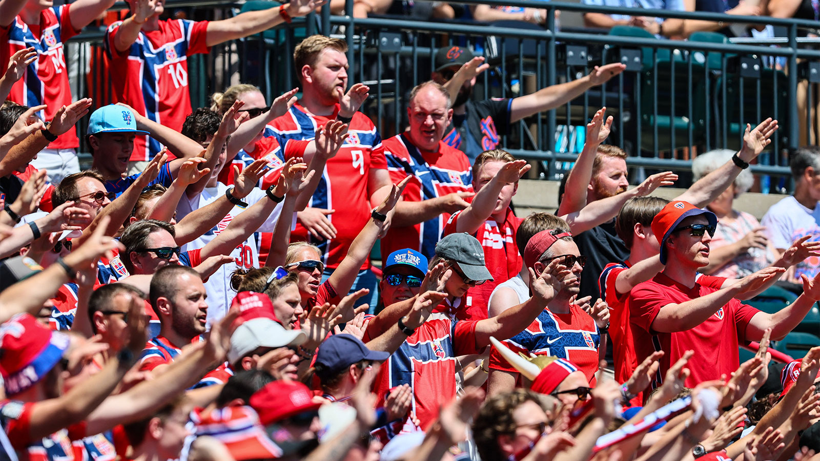 Norwegian fans fill up Citi Field and get Mets fans to do 'row' chant