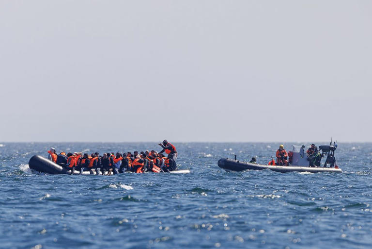 More than 50,000 illegal migrants on the loose in Britain after ...