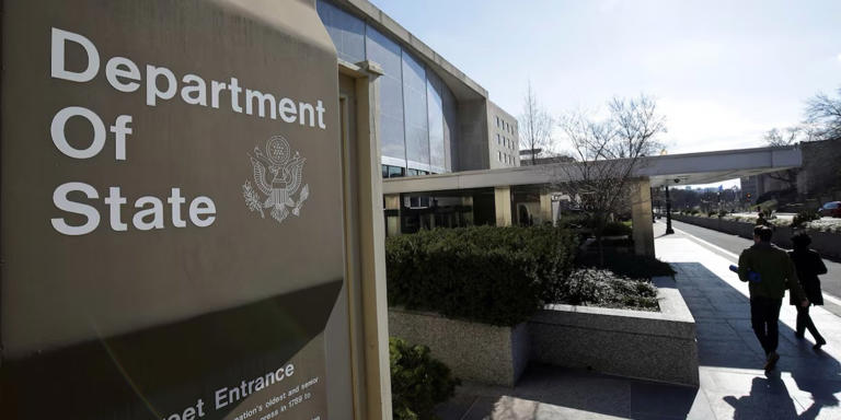 War momentum on Ukraine’s side, State Department official says