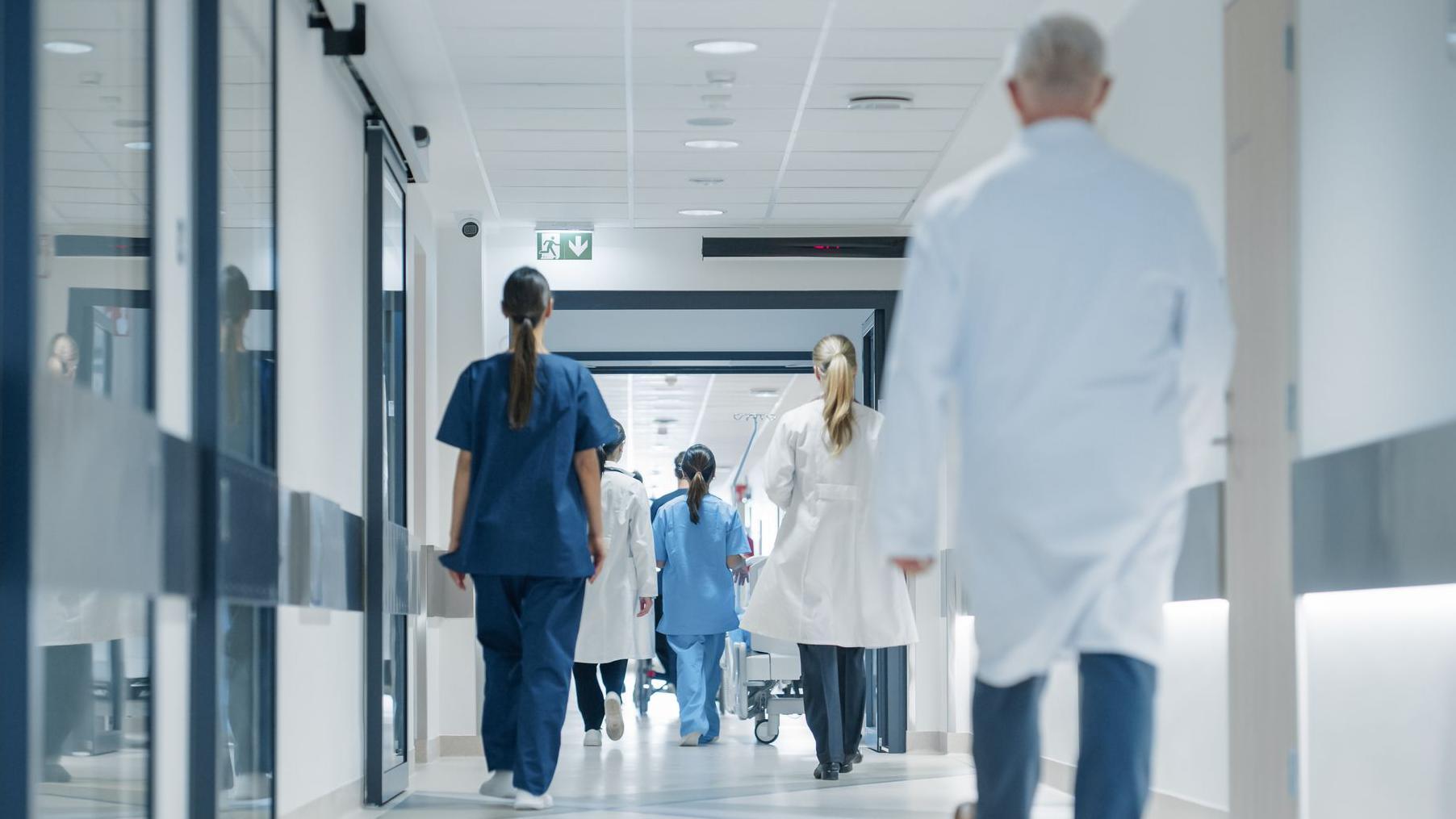 Consultants and specialist doctors to begin strike action