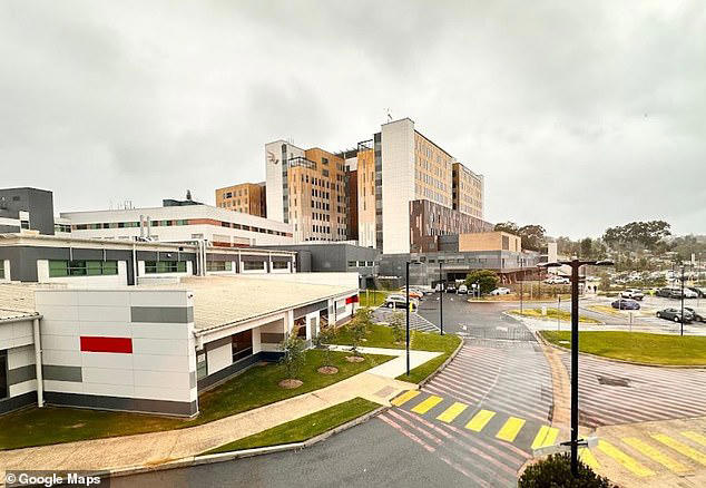 Aussie father says his appendix burst after a 30-hour wait at ...