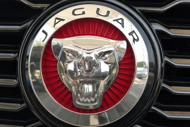 Jaguar er tilbage – og det er ikke en bil, du kender: Type 01 med 986 ...