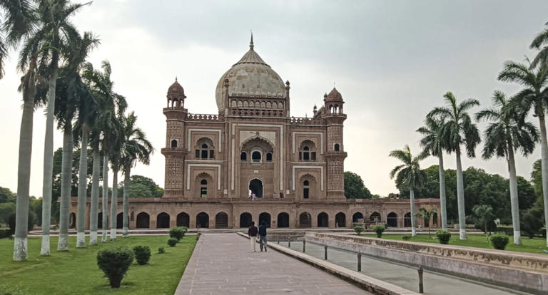 Built for Awadh Nawab Safdarjung, iconic capital mausoleum set for Rs 5 ...