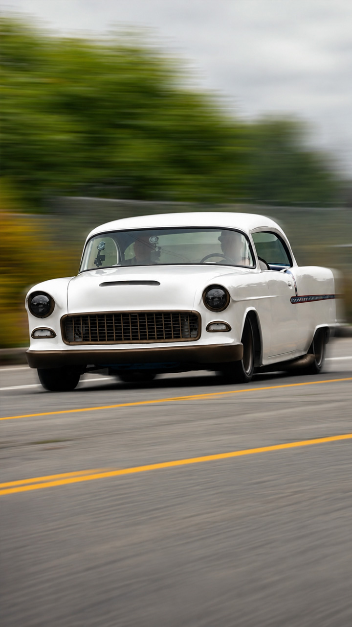 1,000HP big-block ’55 Chevy blasts down the strip
