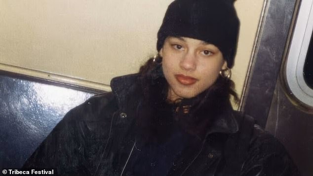 Alicia Keys reveals 'furious' letter to dad who walked out on her