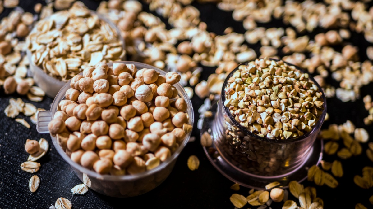 The foods doctors say may naturally help reduce inflammation over time