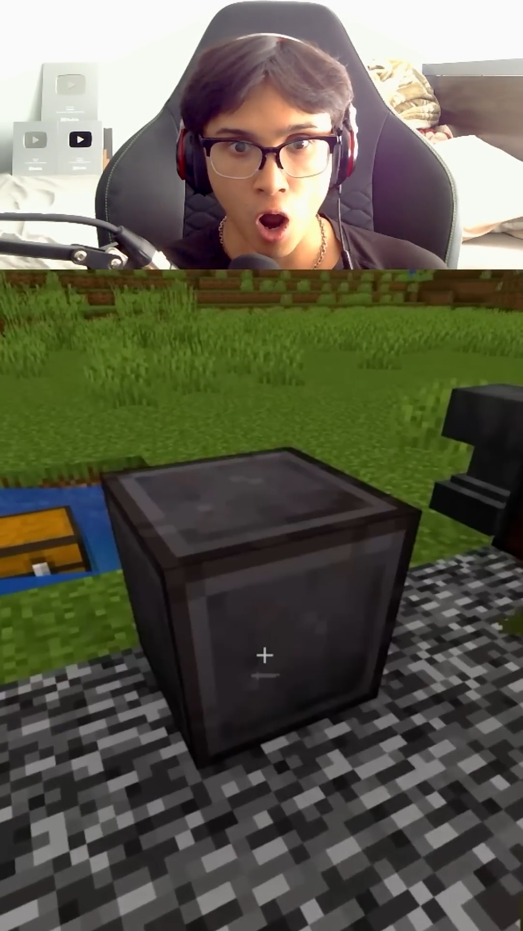 Testing a Minecraft netherite block glitch concept