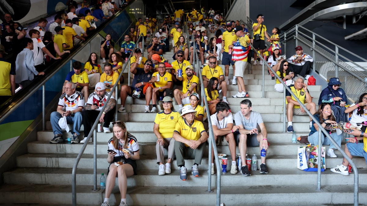 World Cup 2026: Times Square turns into a boxing ring! Ecuadorian fans ...