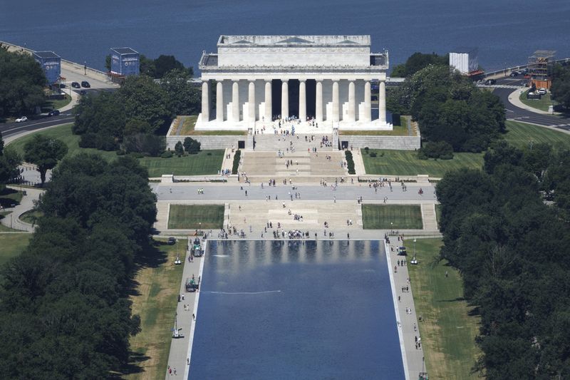 Reflecting Pool now under surveillance as Trump blames vandals for ...