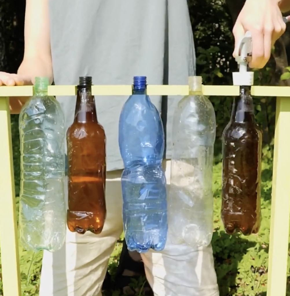 We crafted a floating boat from bottles – you’ll be surprised!