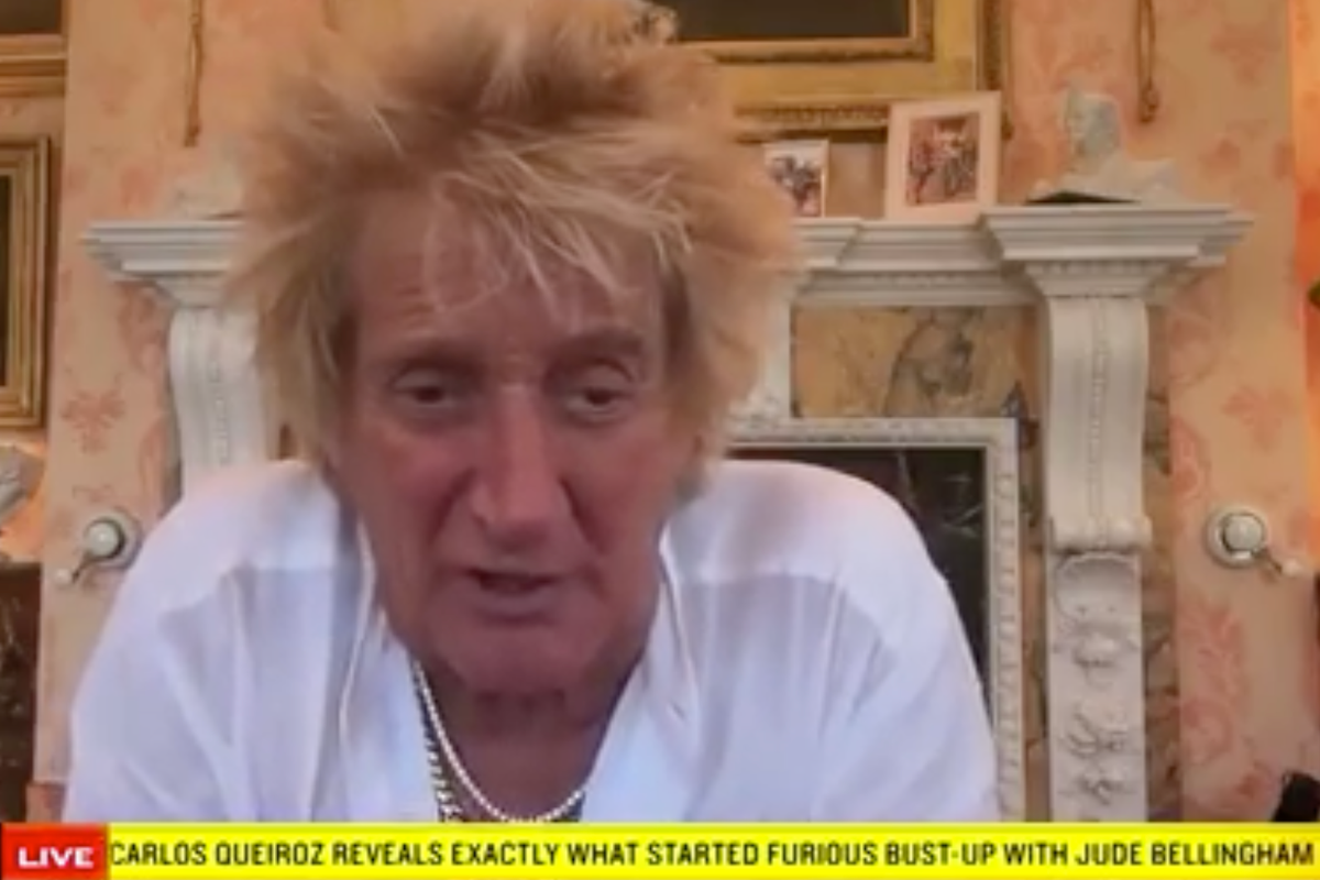 Rod Stewart breaks silence after stopping show for oxygen