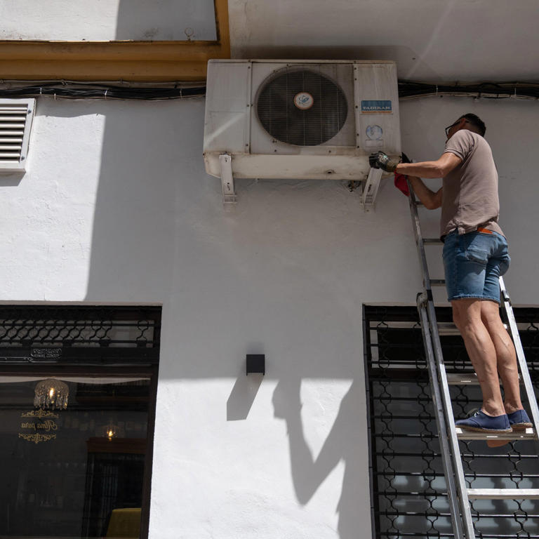 Heat waves push more Europeans to embrace air conditioning