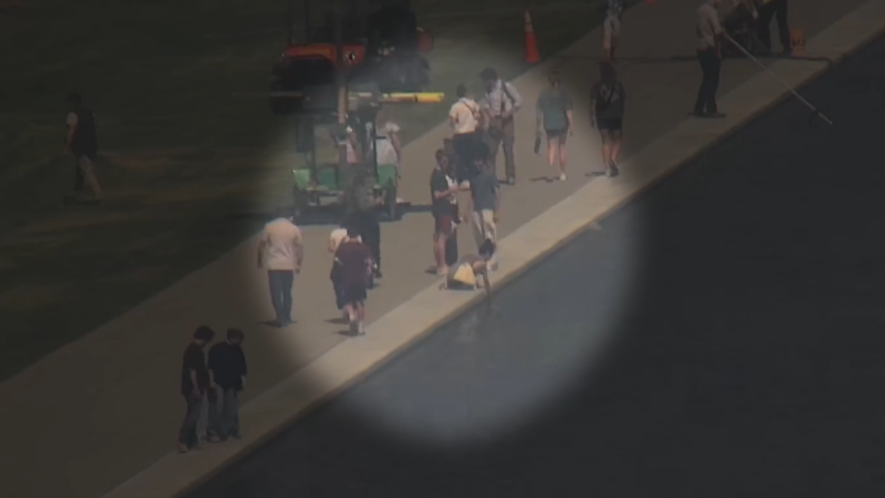 Who vandalized Lincoln Memorial Reflecting Pool? Park police ask public ...