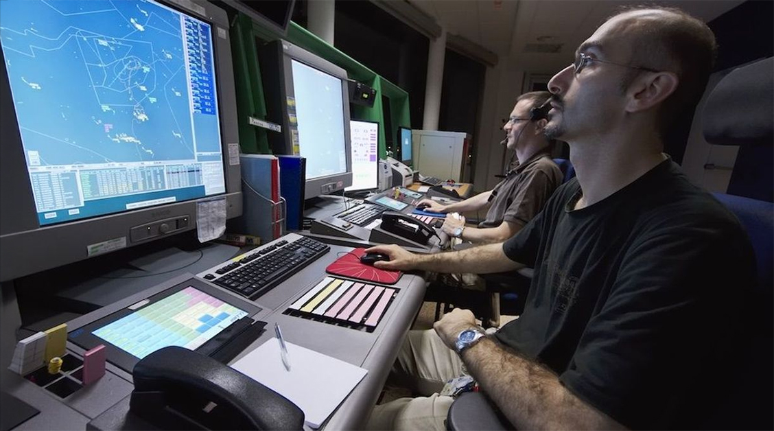 17 everyday jobs that pay far better than people realize