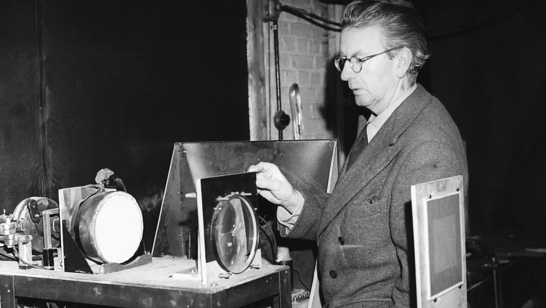 From mechanical experiments to digital screens