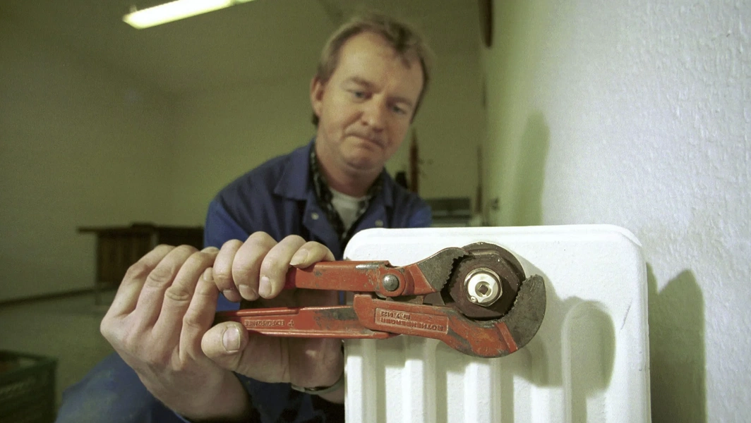 7 essential tools for every plumbing job