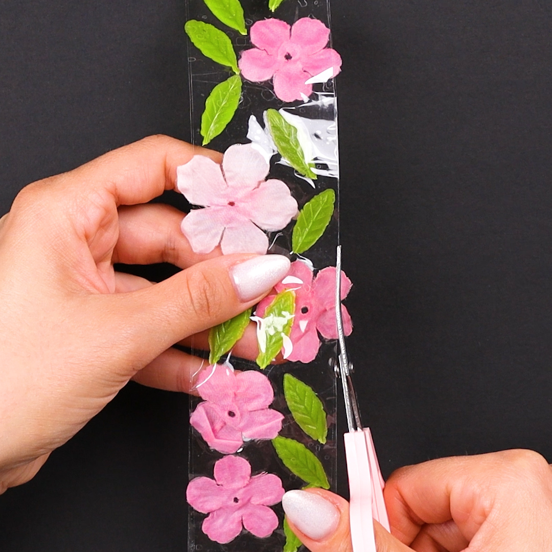 Don't spend money on bookmarks, make your own! 🙌