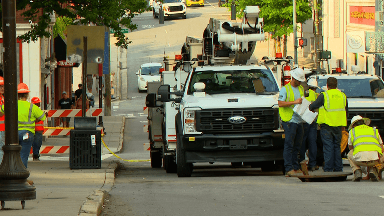 Service restored after hundreds experienced power outage in downtown ...