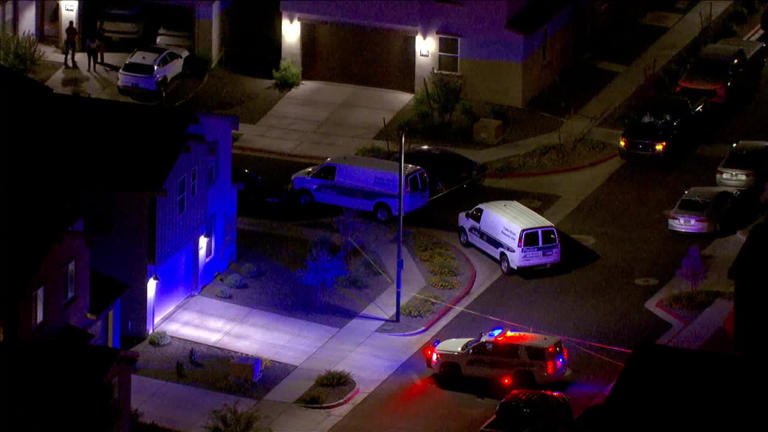 Estranged couple found dead in alleged murder-suicide in north Phoenix