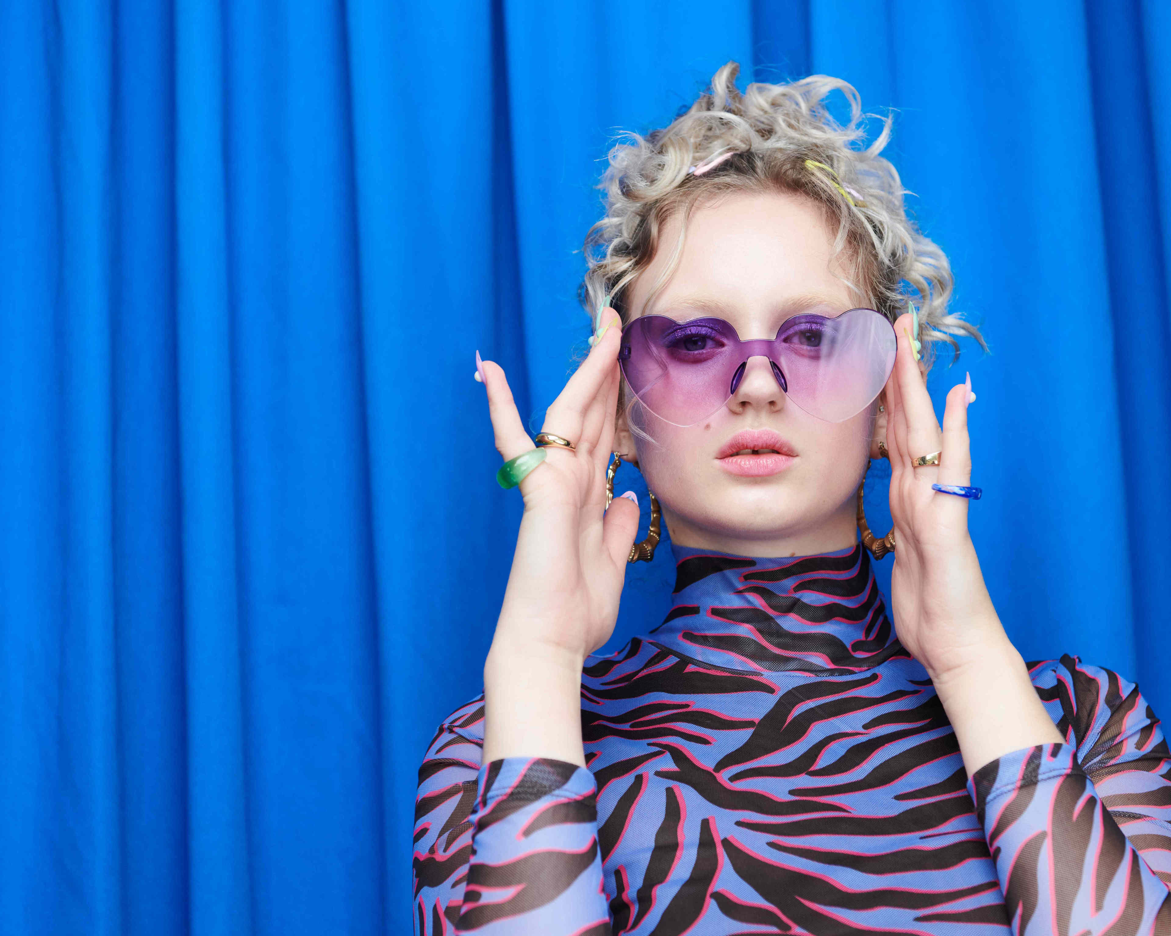 A new study shows that being a cool girl may not be all it's cracked up ...