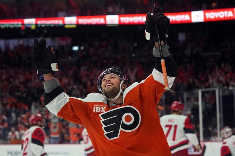 Flyers sign F Tyson Foerster, G Dan Vladar to long-term deals