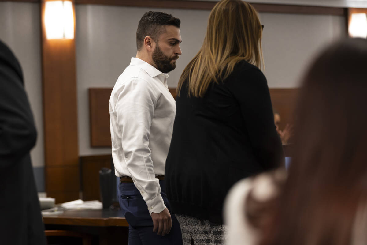 Las Vegas police officer admits to strangling girlfriend, expected to ...