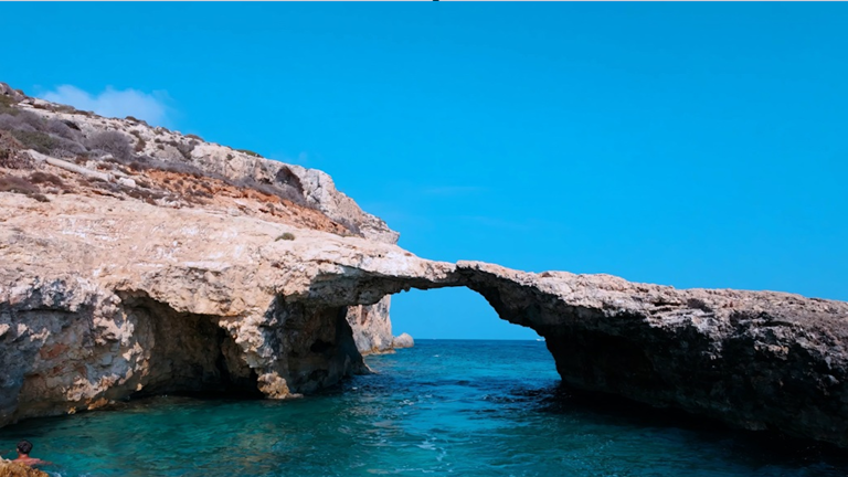 Malta’s ‘Kissing Elephants’ archway collapses on jet skier, killing ...
