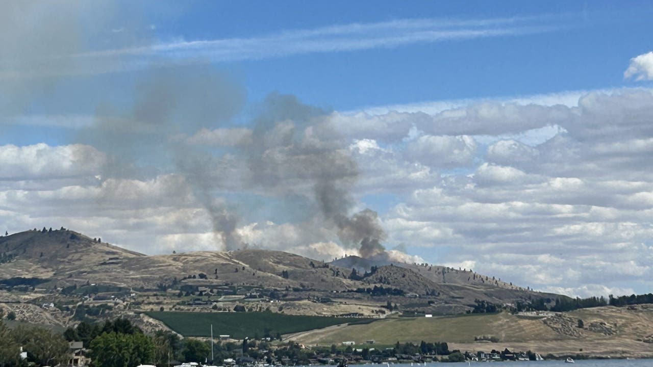 Wildfire near Chelan, WA prompts emergency evacuations