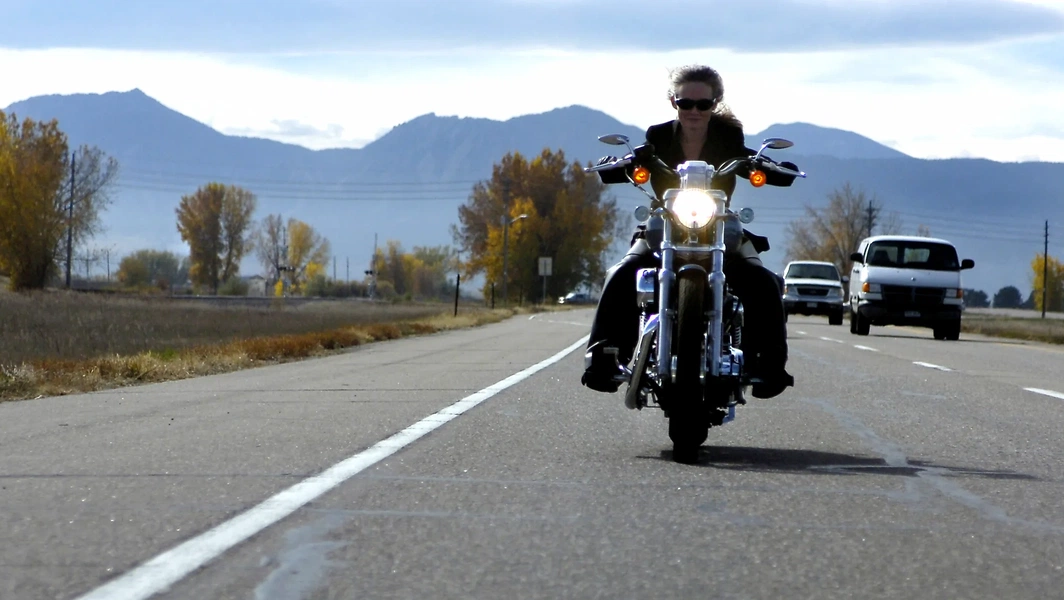 How fat motorcycle tires affect performance