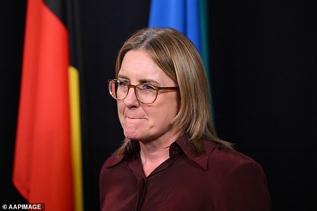 Political earthquake as One Nation leapfrogs Labor and Coalition in ...