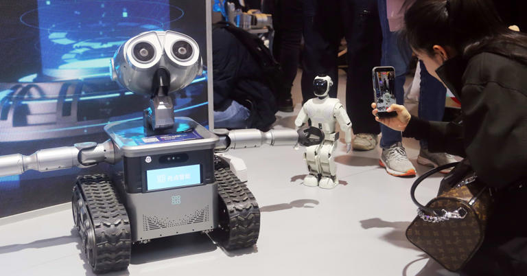 Alibaba-affiliate Ant Group rushes into humanoid robots with a dozen ...