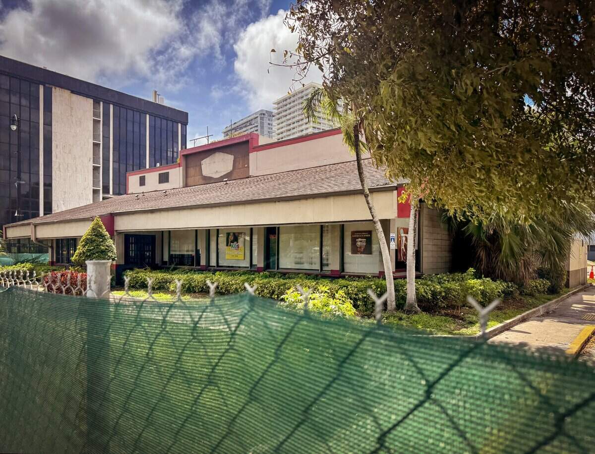 Are advertisements coming to a Miami construction site near you?