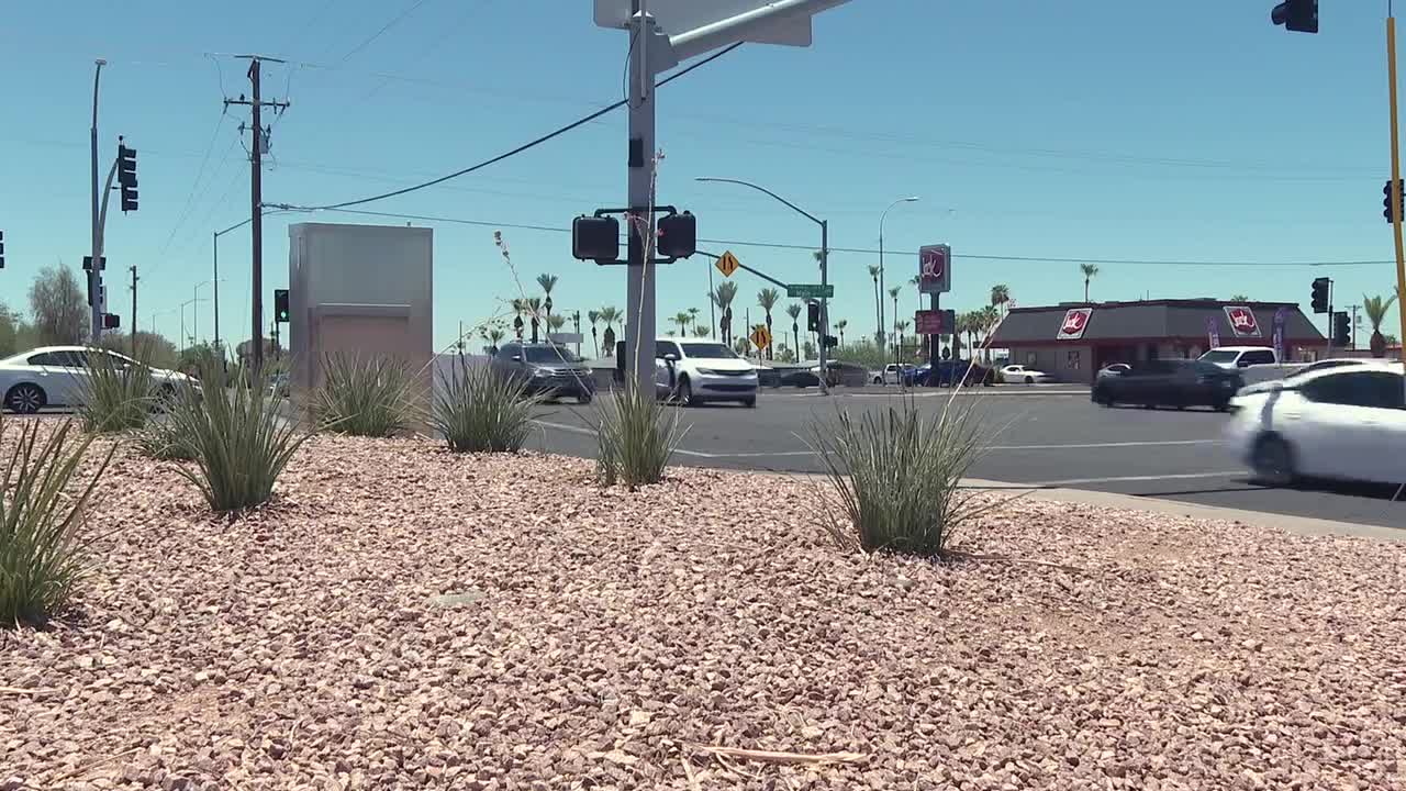 Mesa police target red-light runners after deadly crash
