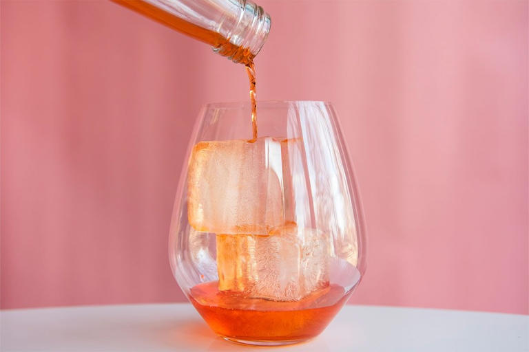 Aldi is selling 4-pack ice cubes, and people have thoughts
