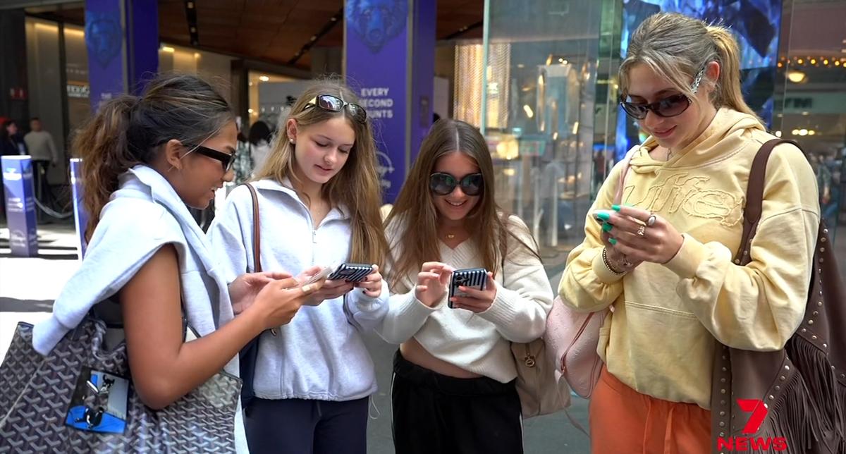 Alarming data shows how long kids are spending glued to screens amid ...