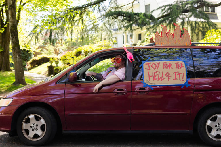Hundreds show up to Portland clown march, in silly day of joyous protest