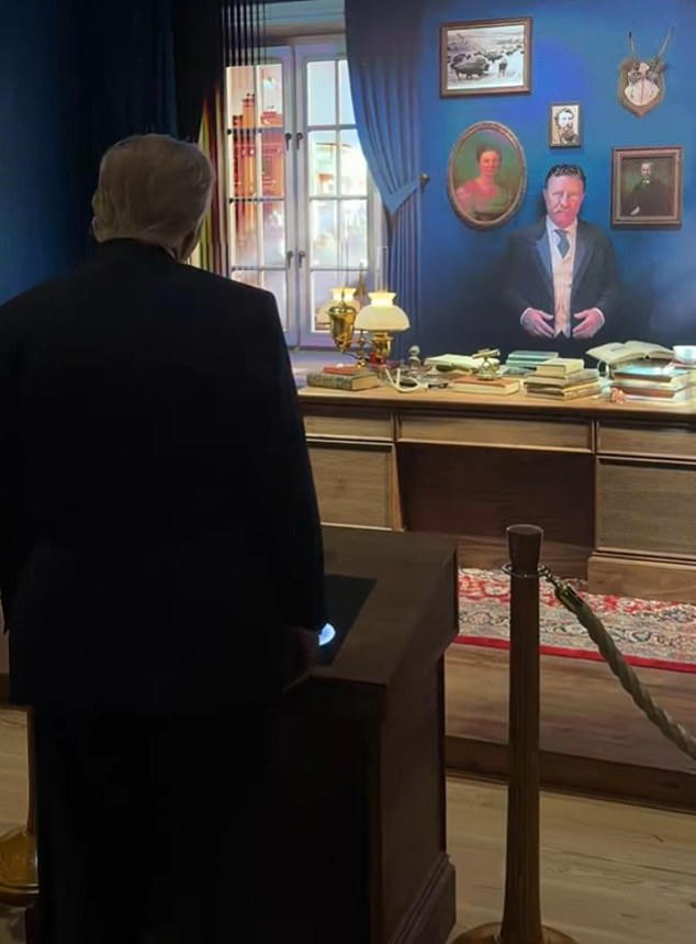 Trump's bizarre interaction with dead president shocks viewers
