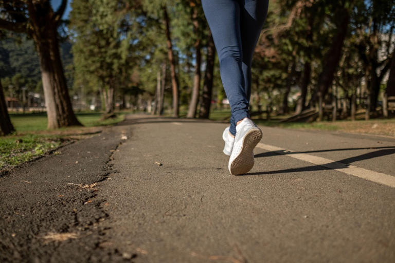 Japanese Walking Is the Simple Fitness Trend Everyone Over 40 Is ...