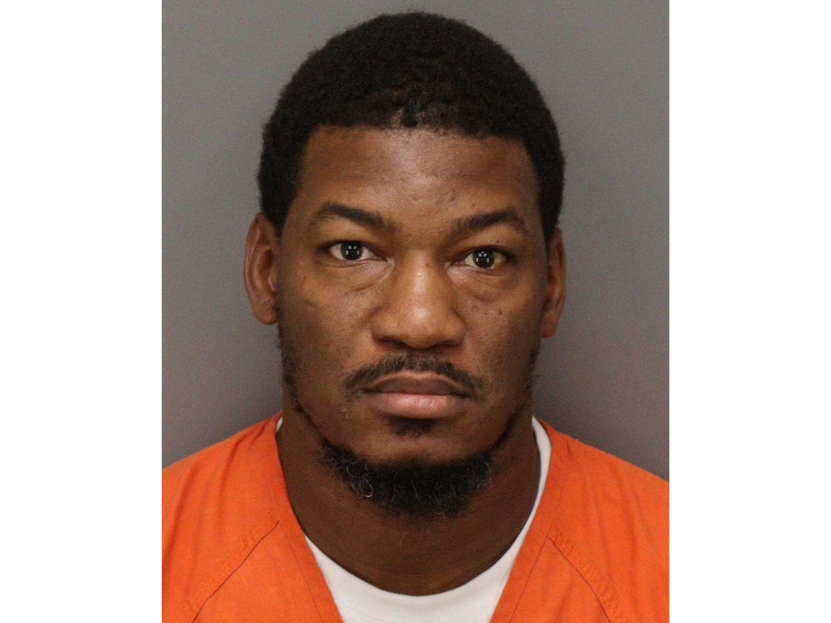 Clearwater football coach sent explicit texts to 14-year-old girl ...