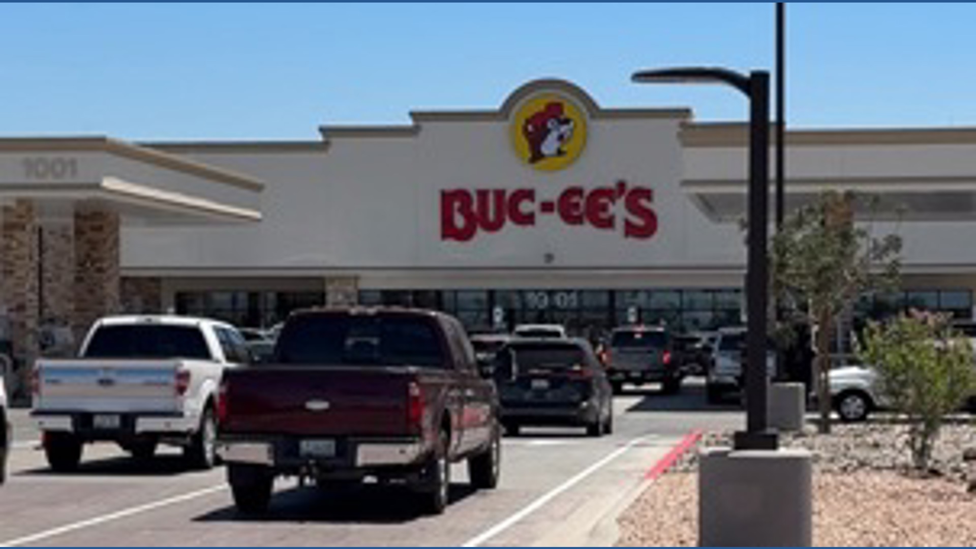 Buc-ee’s continues to draw big crowds
