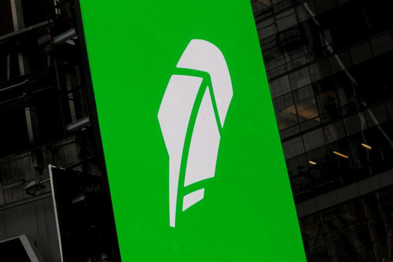 Robinhood expands perpetual futures offering in Europe, plans crypto ...
