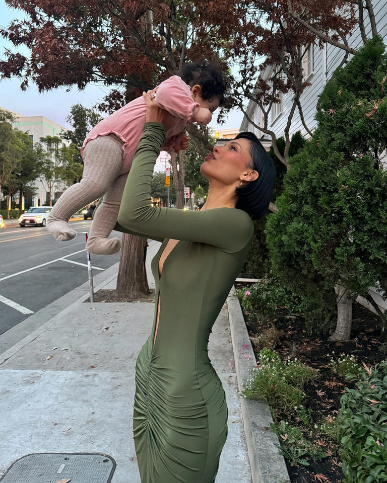 Influencer Nara Smith’s 2-year-old daughter diagnosed with cancer