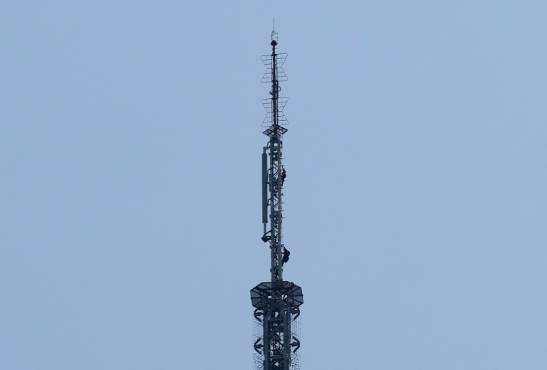 Casal que escalou Empire State Building para pedido de casamento é detido